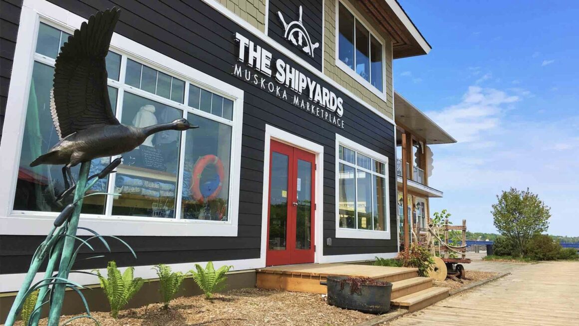 Luxury Living in Gravenhurst Ontario, the 'Gateway to Muskoka'